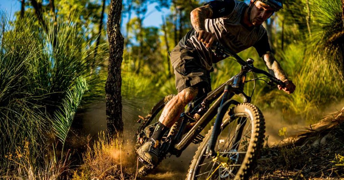 Sam Hill & The Reactor: Trail Hooligan ⋆ Vojo