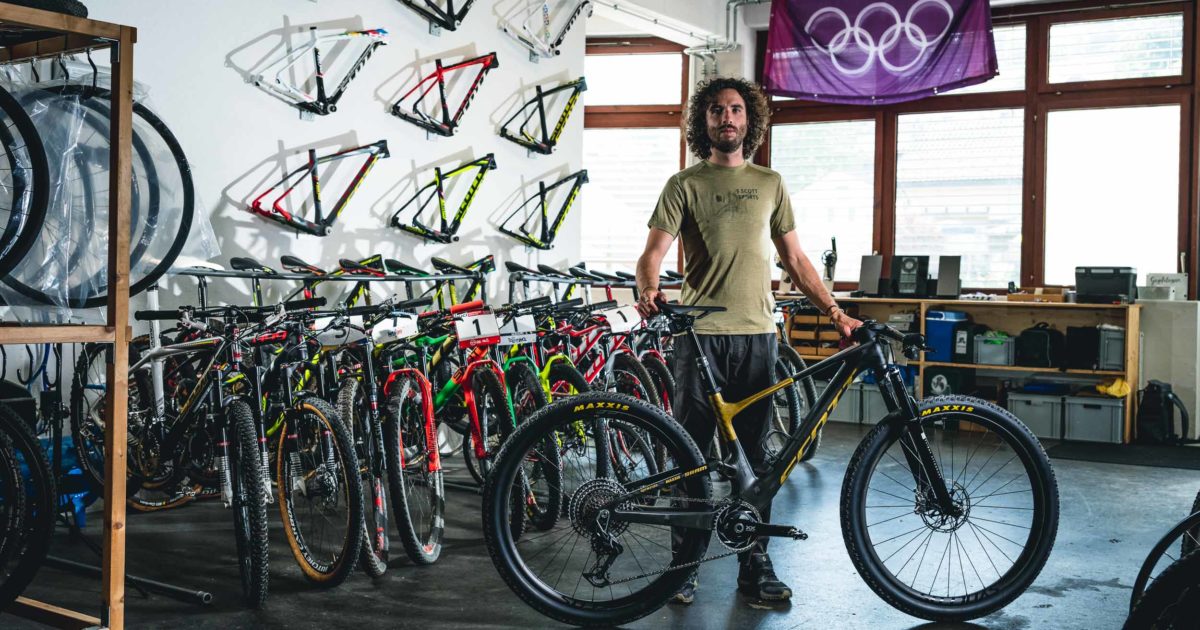 Bezoek | Scott-Sram & de fietsencollectie van Nino Schurter met Yanick ...