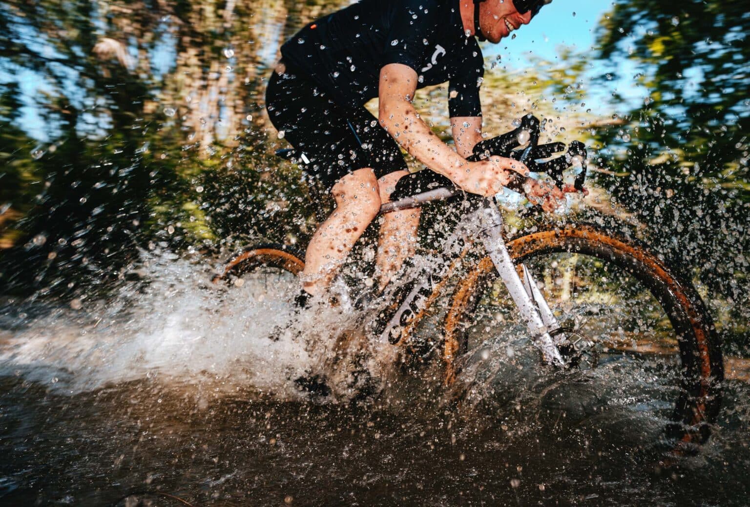 Test nieuw | Cervélo Áspero-5: een aero-gravelbike om door de lucht te ...